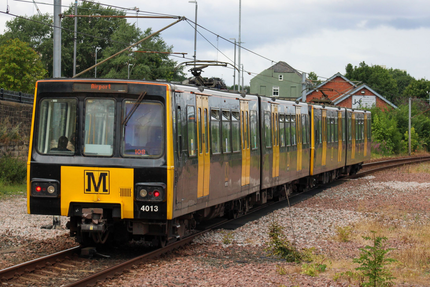 Photo of TW 4013 at Felling (Tyne & Wear Metro) — trainlogger