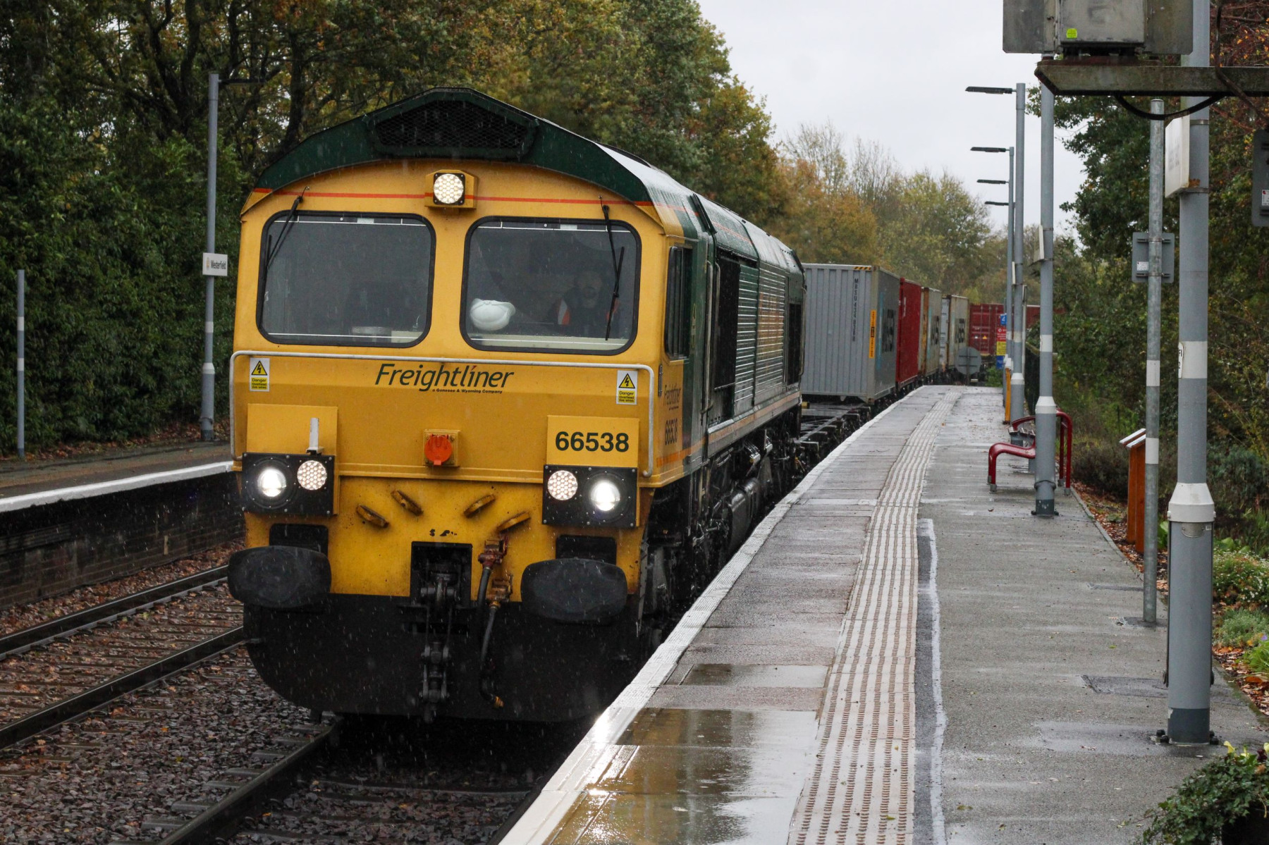 Photo of 66538 at Westerfield — trainlogger