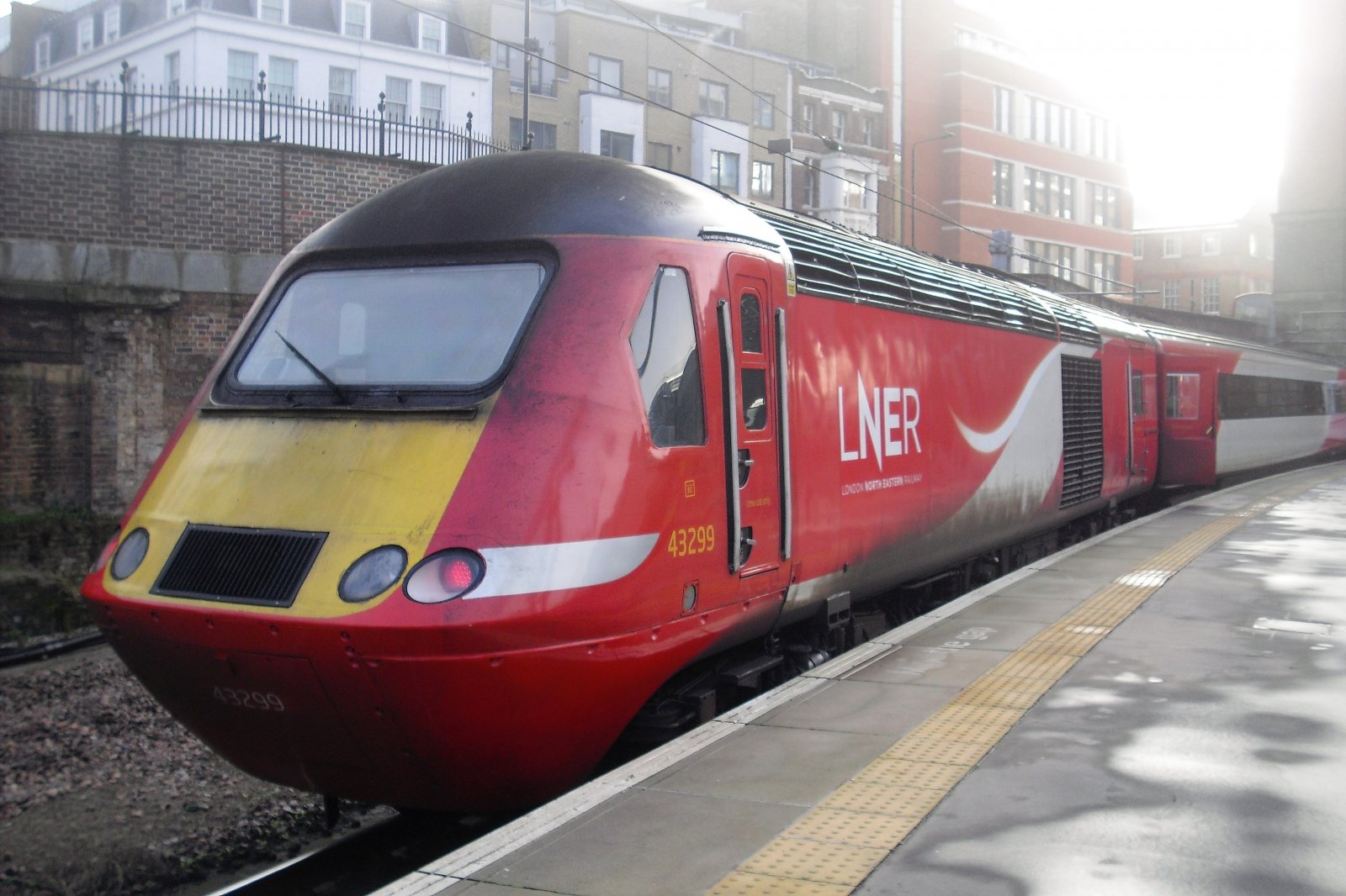 Photo of 43299 at London Kings Cross — trainlogger