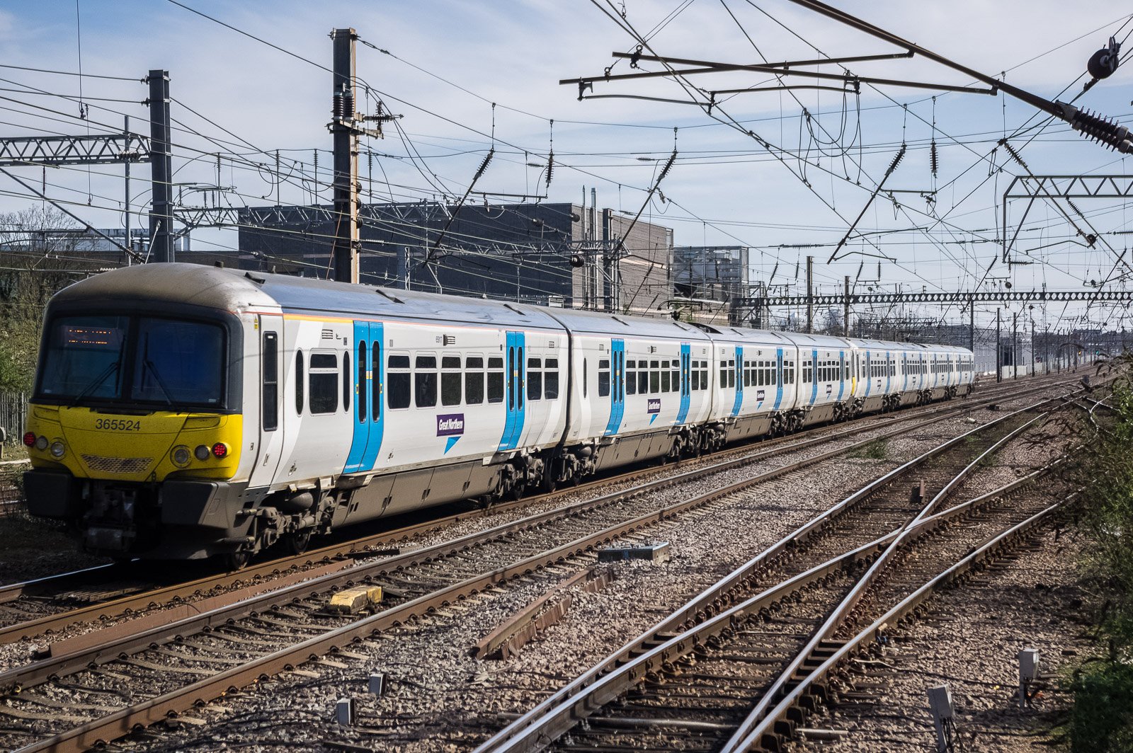 Photo of 365524 at Alexandra Palace — trainlogger