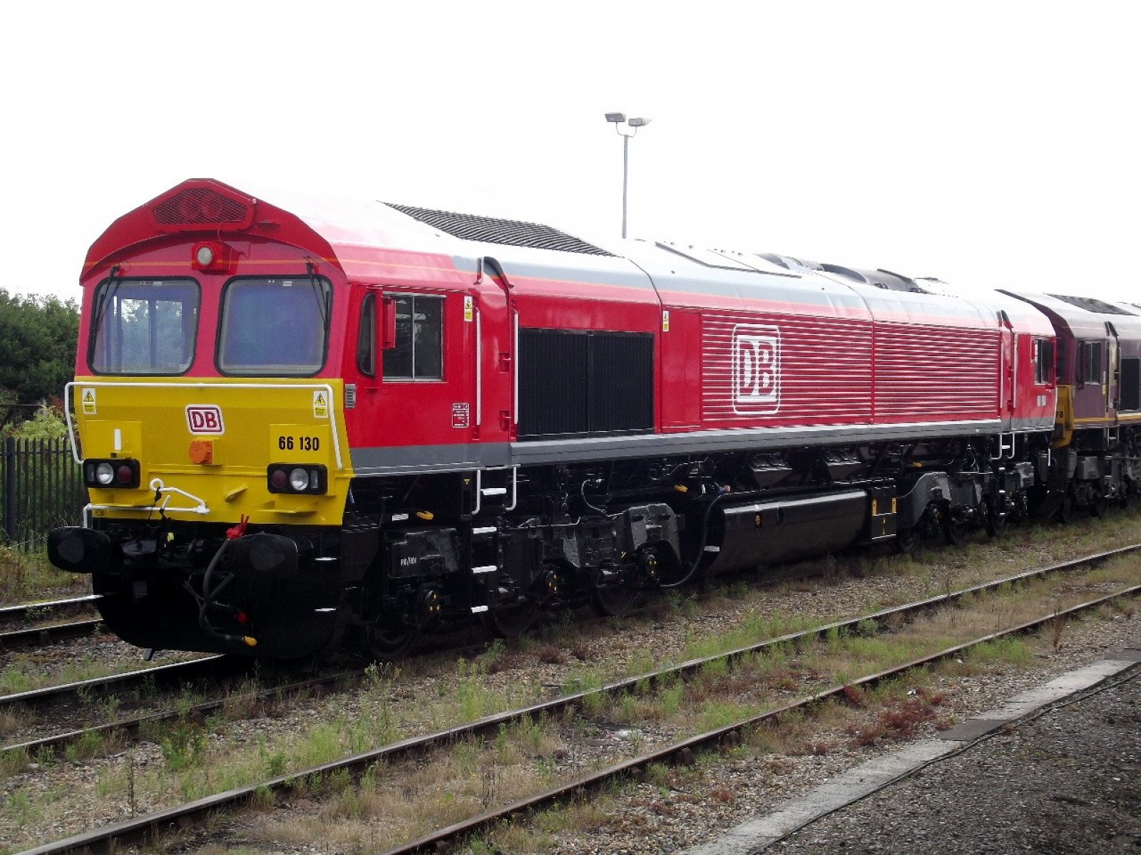 Photo of 66130 at Didcot Parkway — trainlogger