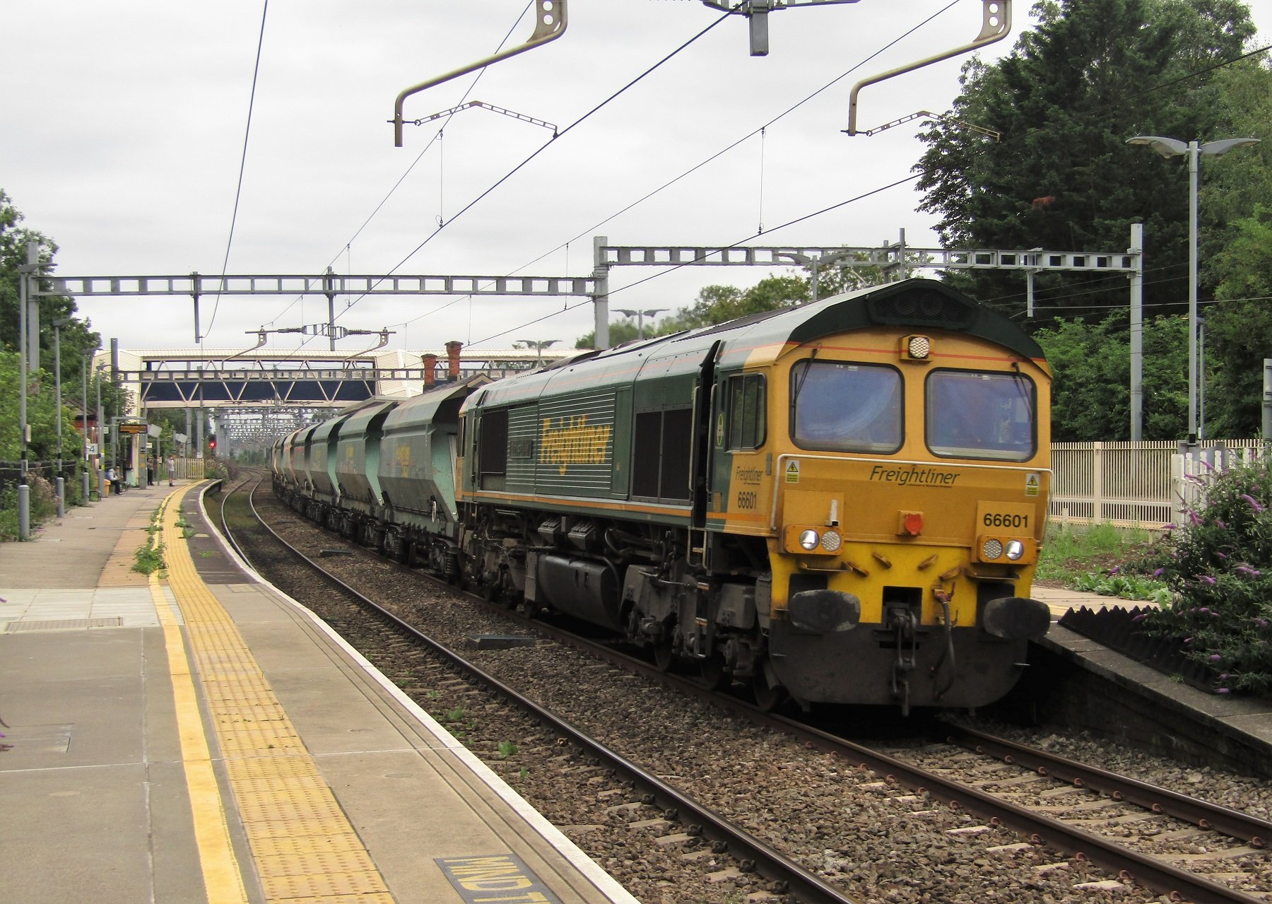 Photo of 66601 at Tilehurst — trainlogger