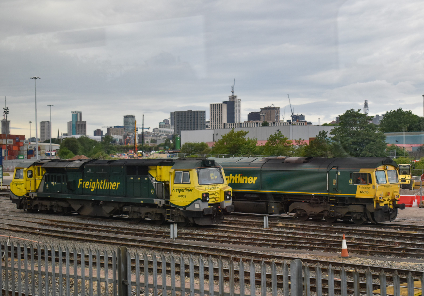 Photo of 70002 and 66515 at Lawley Street Freightliner Terminal ...