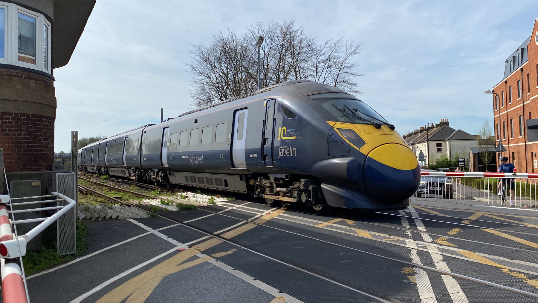Photo of 395008 at Deal Level Crossing — trainlogger