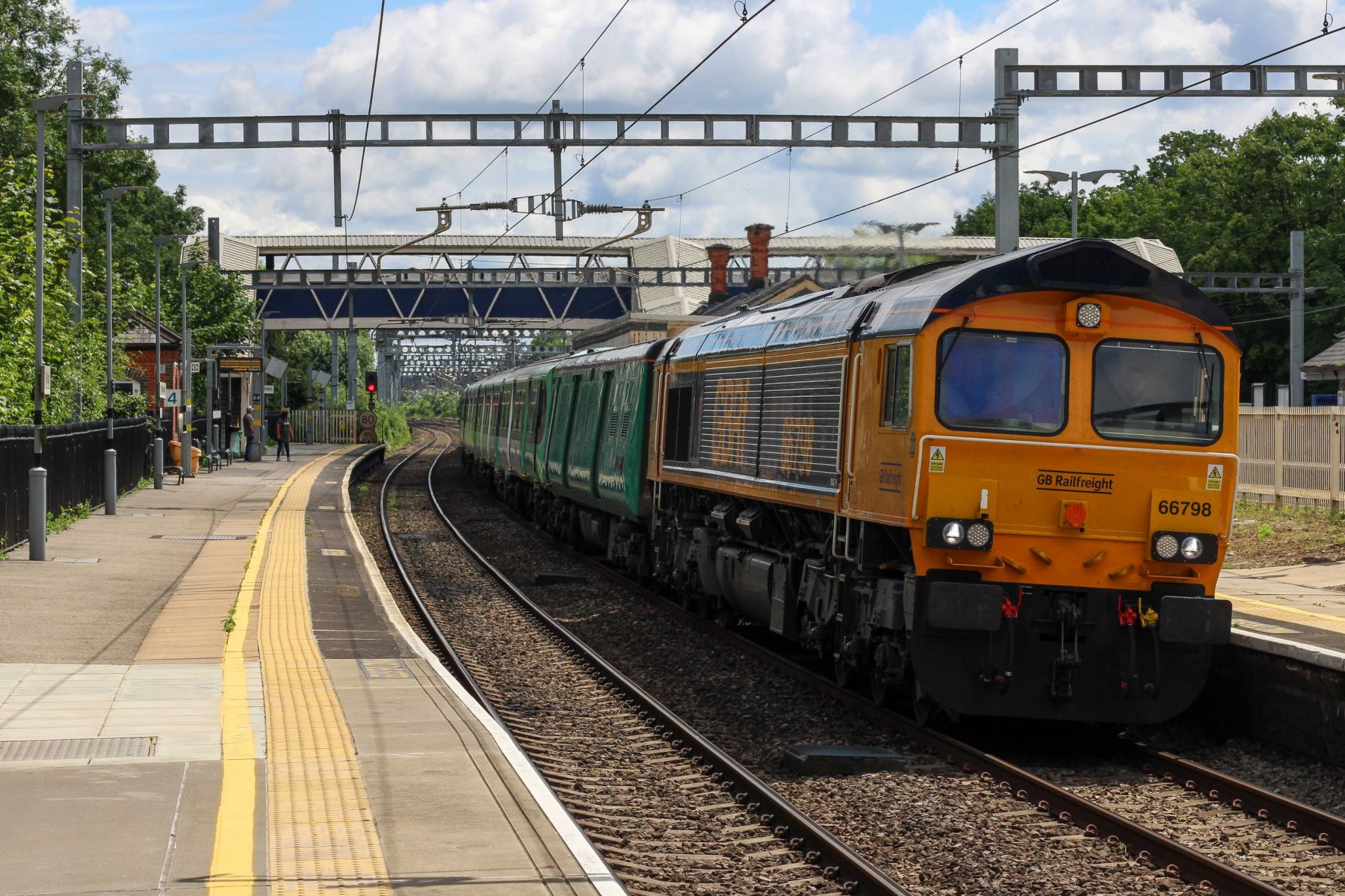 Photo of 66798 at Tilehurst — trainlogger