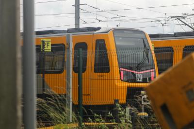 555001 - Class 555 / DC electric multiple unit sets — trainlogger