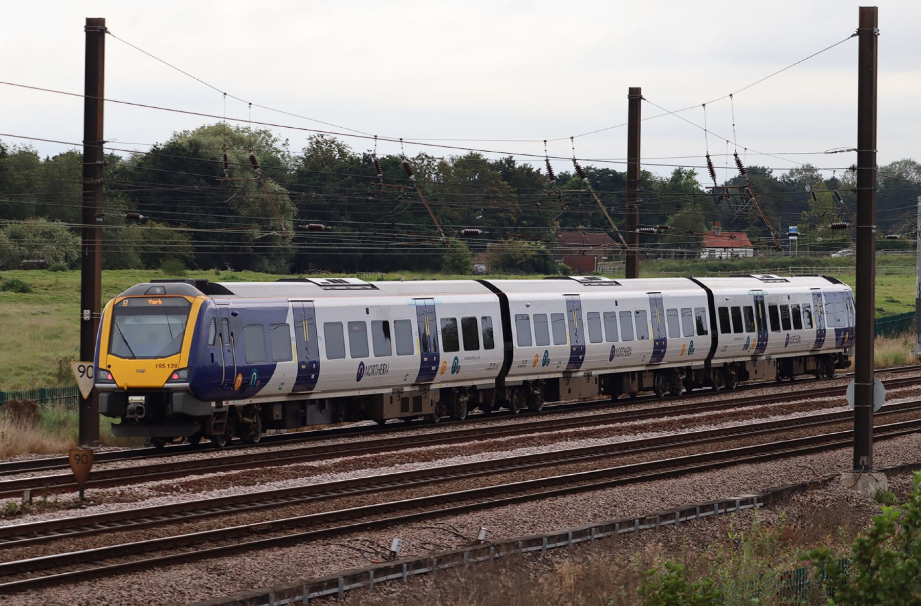 Photo of 195126 at Askham Bar — trainlogger