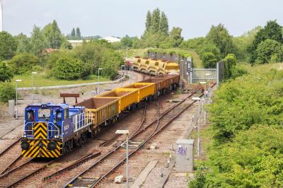 Your Photographs - Class 18 - Clayton CBD90 Hybrid — trainlogger