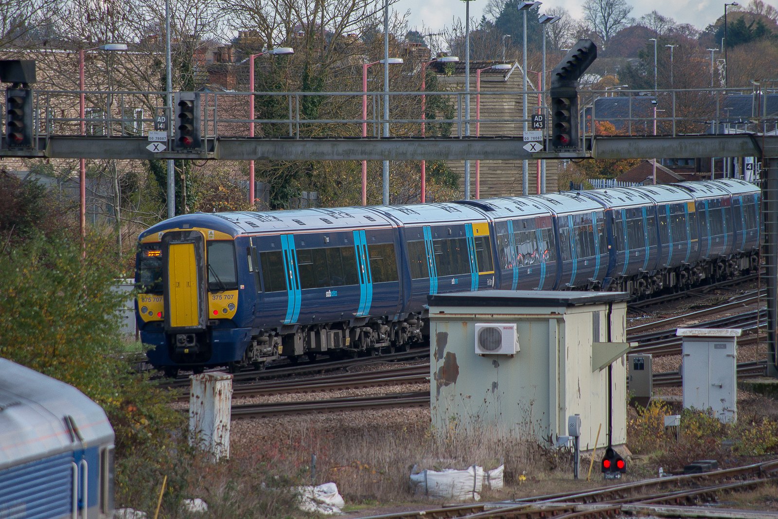 Photo of 375707 at Tonbridge — trainlogger