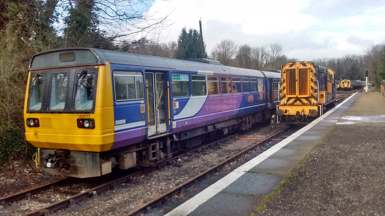 Photo of 142017 and 08502 at East Kent Railway - Shepherdswell ...