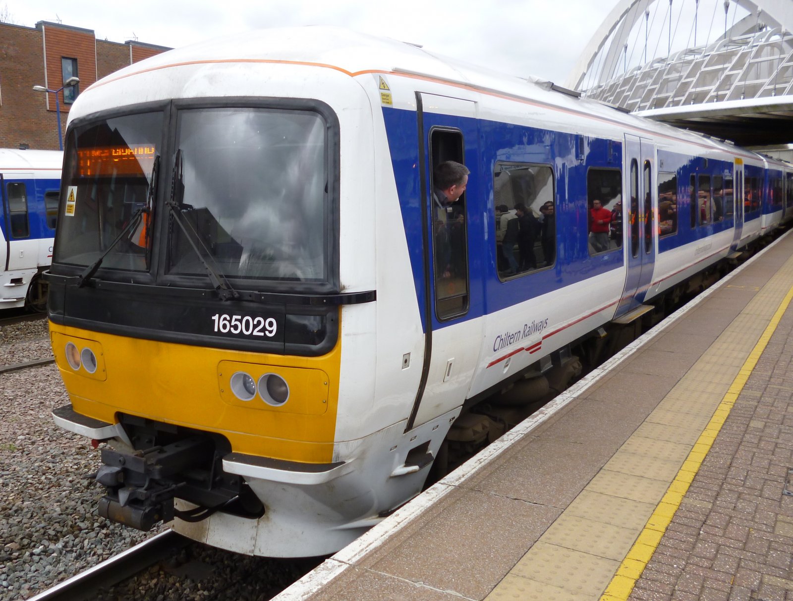 Photo of 165029 at Wembley Stadium — trainlogger