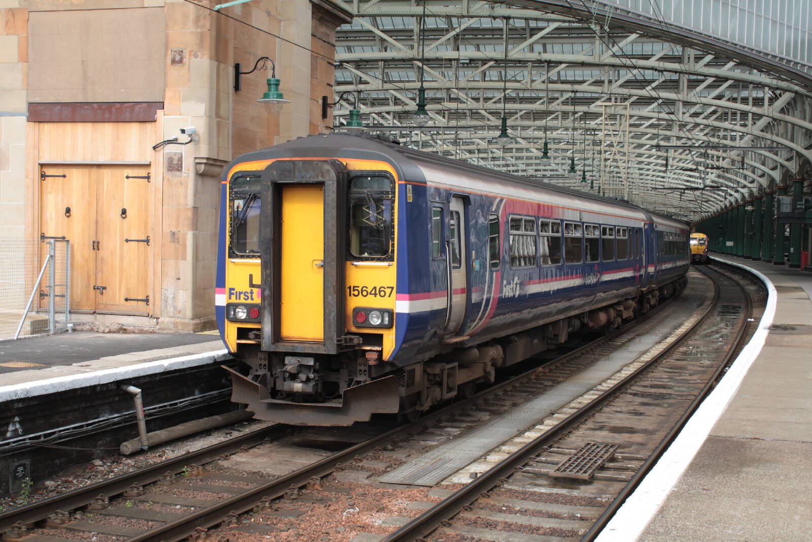 Photo of 156467 at Glasgow Central — trainlogger
