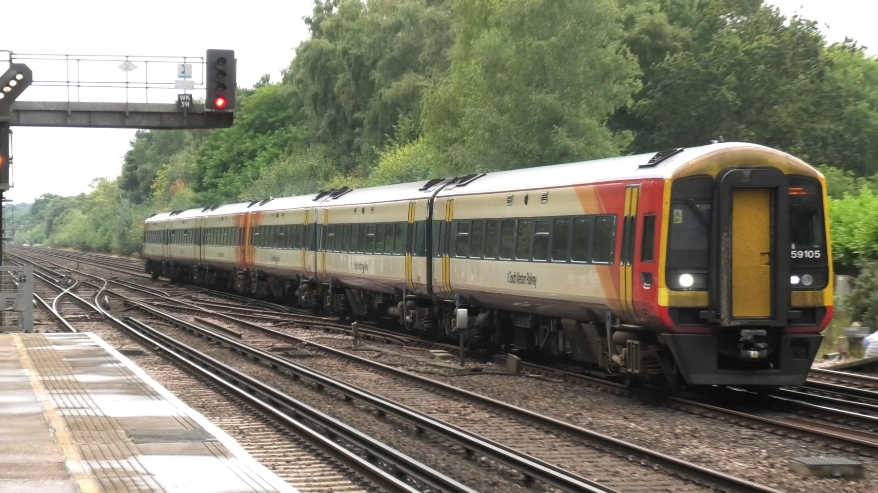 Photo of 159105 at Brookwood — trainlogger