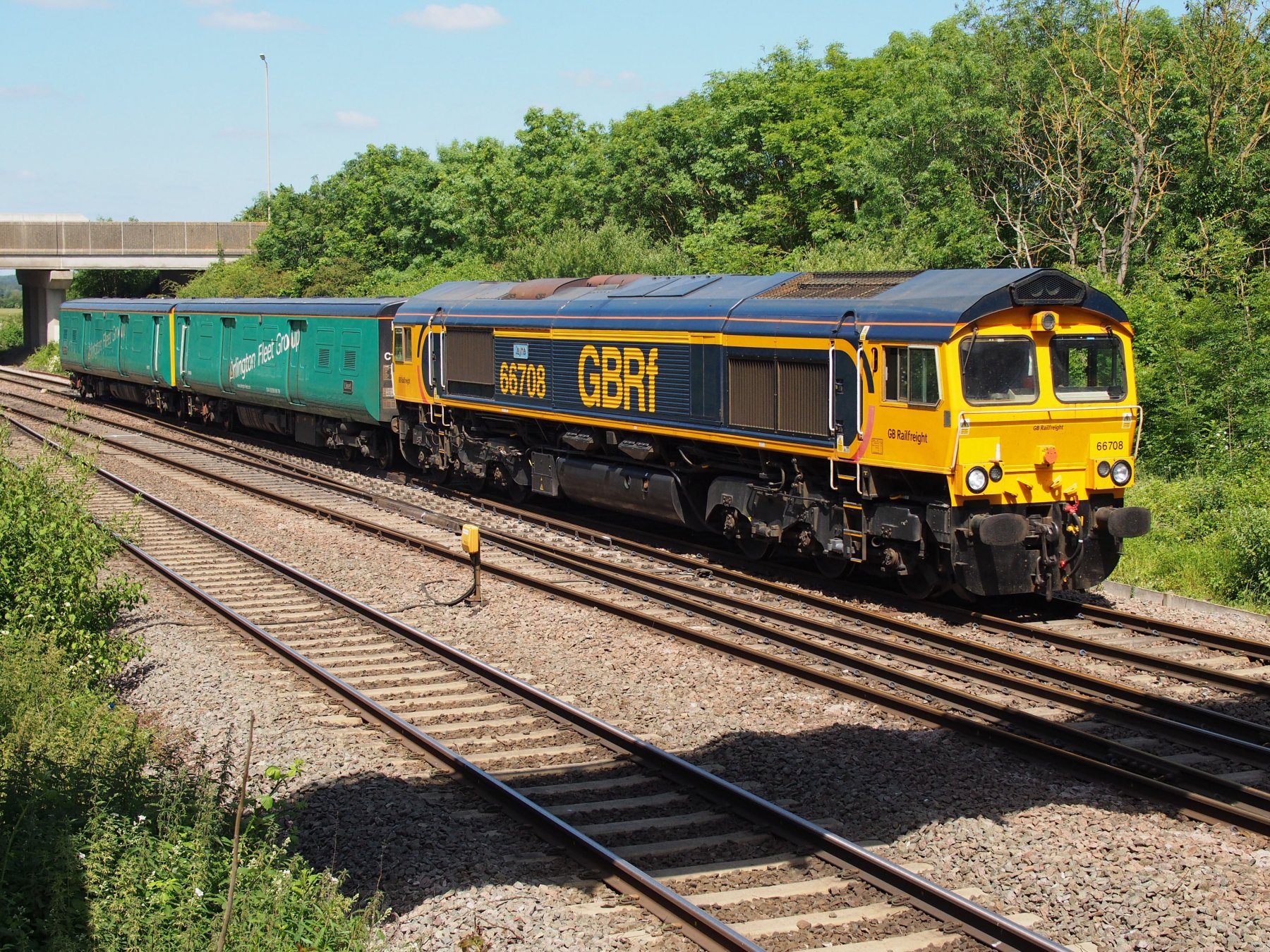 Photo of 66708 at Didcot North Junction — trainlogger