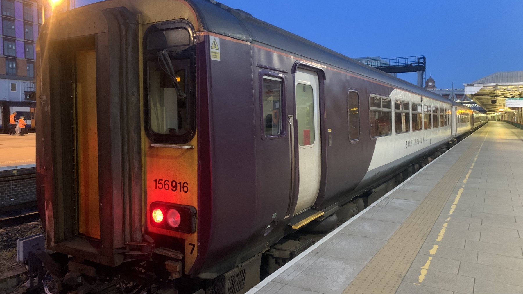 Photo of 156916 at Nottingham — trainlogger