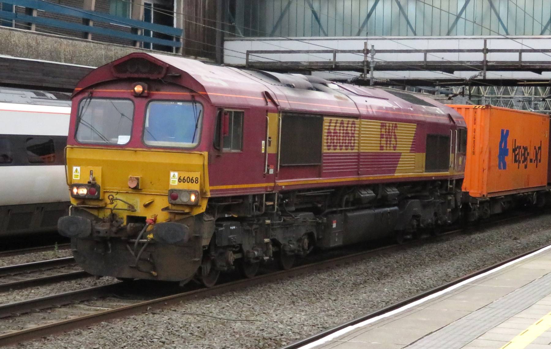 Photo of 66068 at Stafford — trainlogger