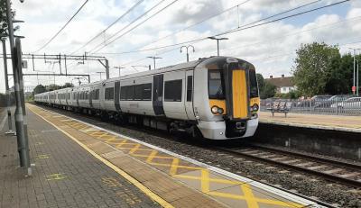 Class 379 - Bombardier Electrostar — trainlogger