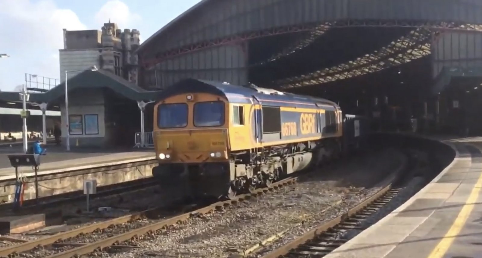 Photo of 66768 at Bristol Temple Meads — trainlogger