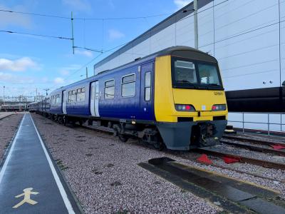 Your Photographs - Class 321 — trainlogger