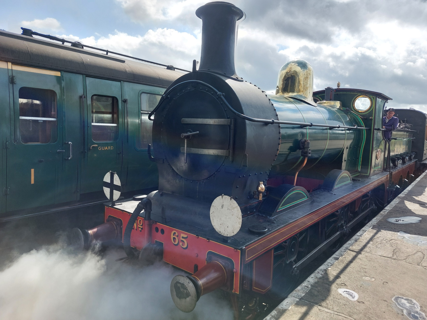 Photo of SECR 65 Steam at Bluebell Railway - Sheffield Park — trainlogger