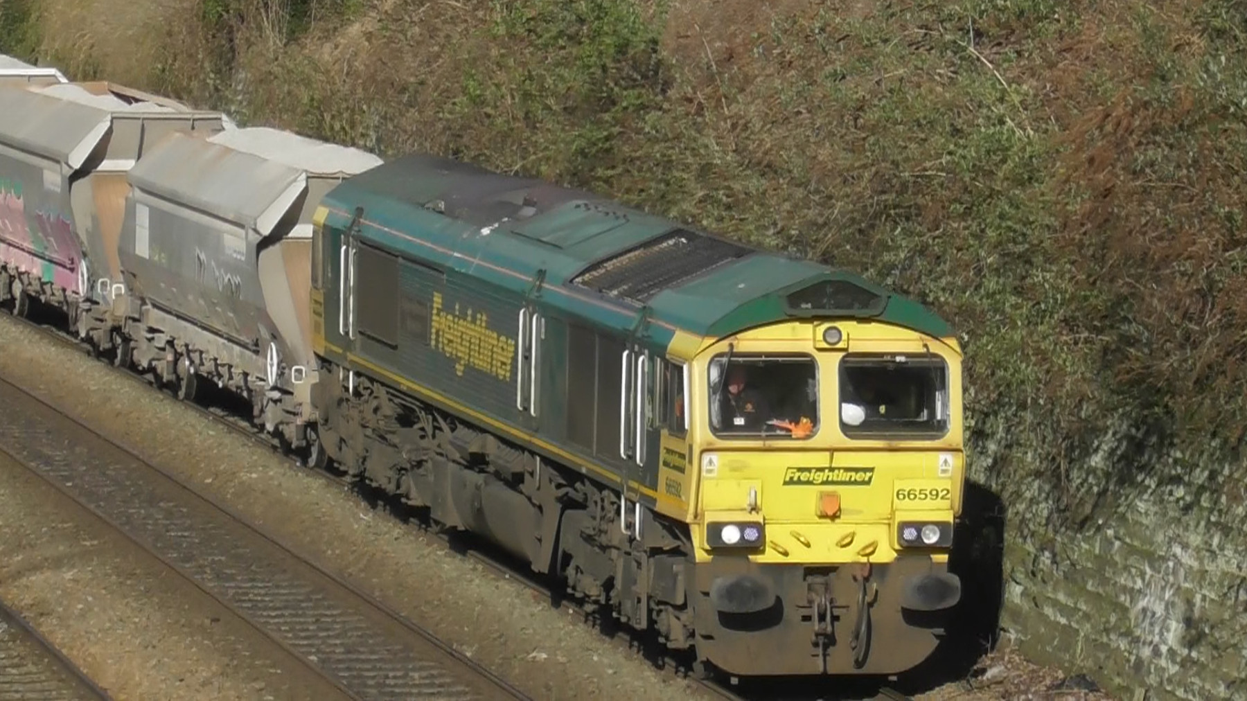 Photo of 66592 at Bristol Dr Days Junction — trainlogger