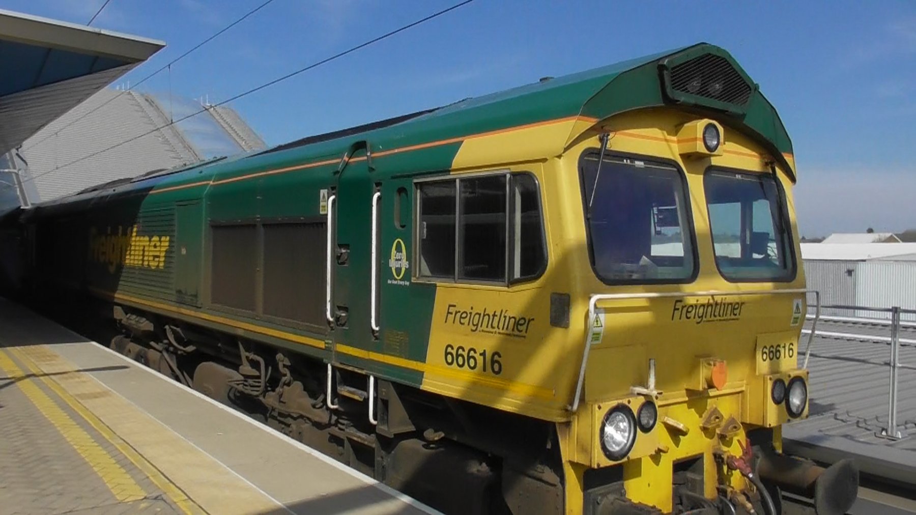 Photo of 66616 at Reading — trainlogger