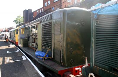 D8233 - Class 15 / Locomotives — trainlogger