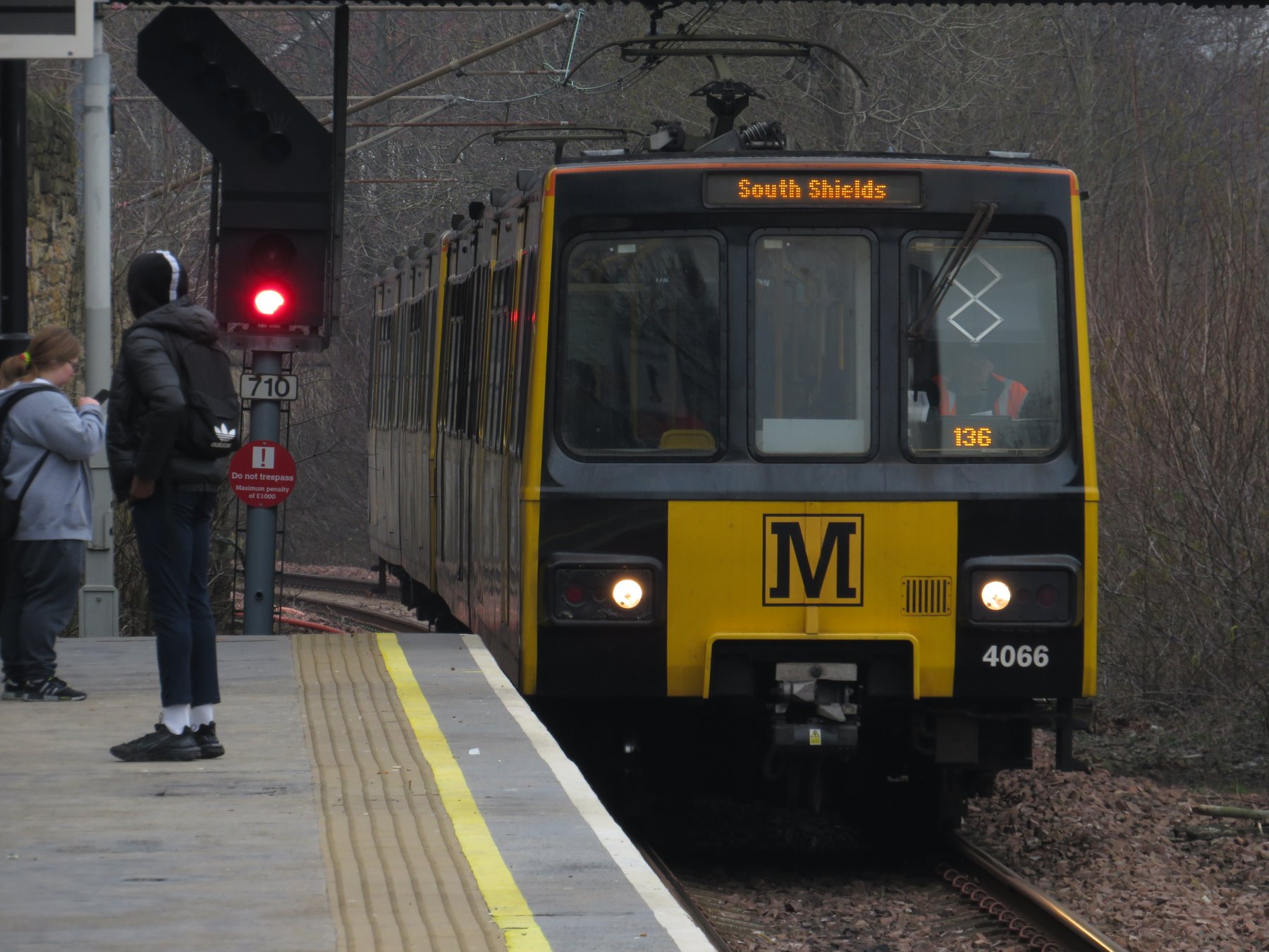 Photo of TW 4066 at Gateshead Stadium (Tyne & Wear Metro) — trainlogger
