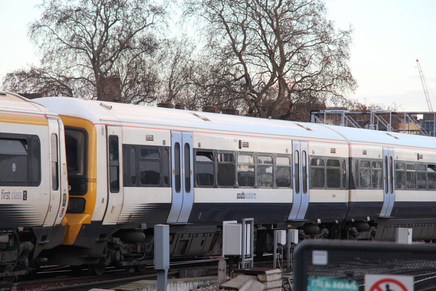 Photo of 465049 at London Bridge — trainlogger