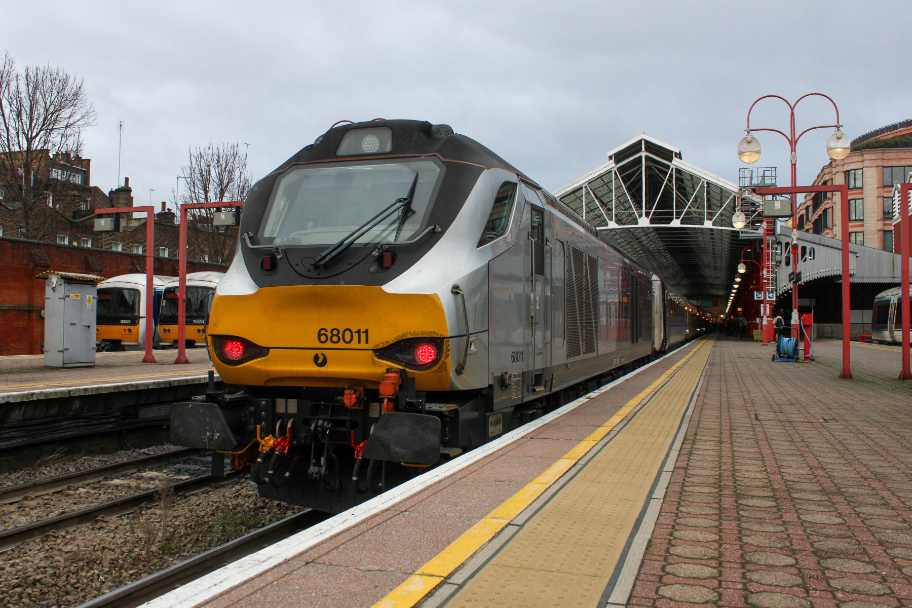 Photo of 68011 at London Marylebone — trainlogger