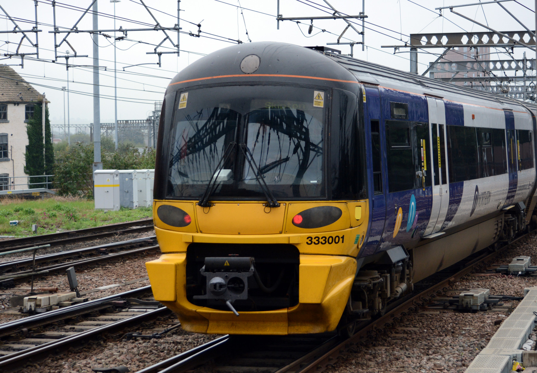 Photo of 333001 at Leeds — trainlogger