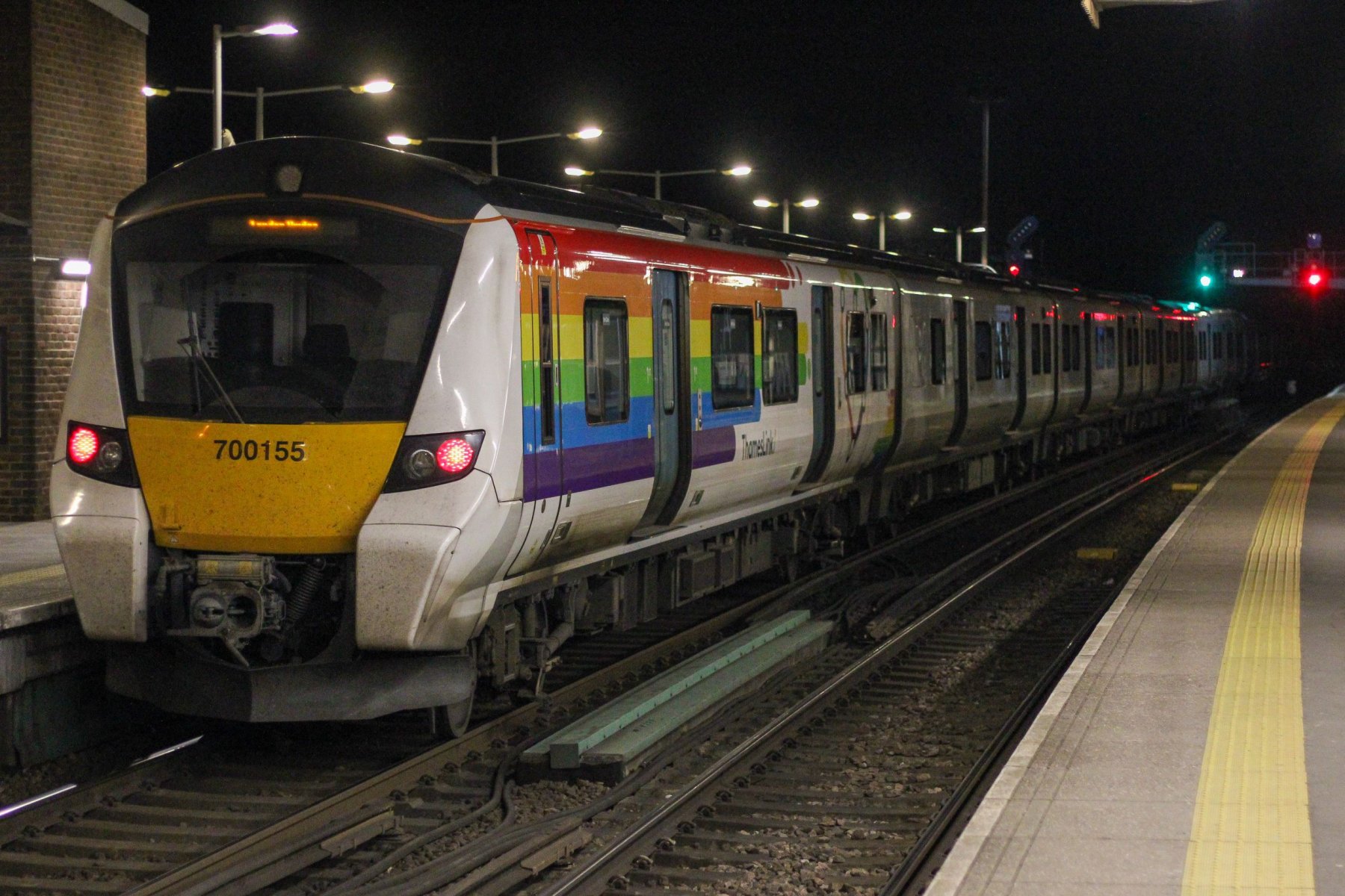 Photo of 700155 at Three Bridges — trainlogger