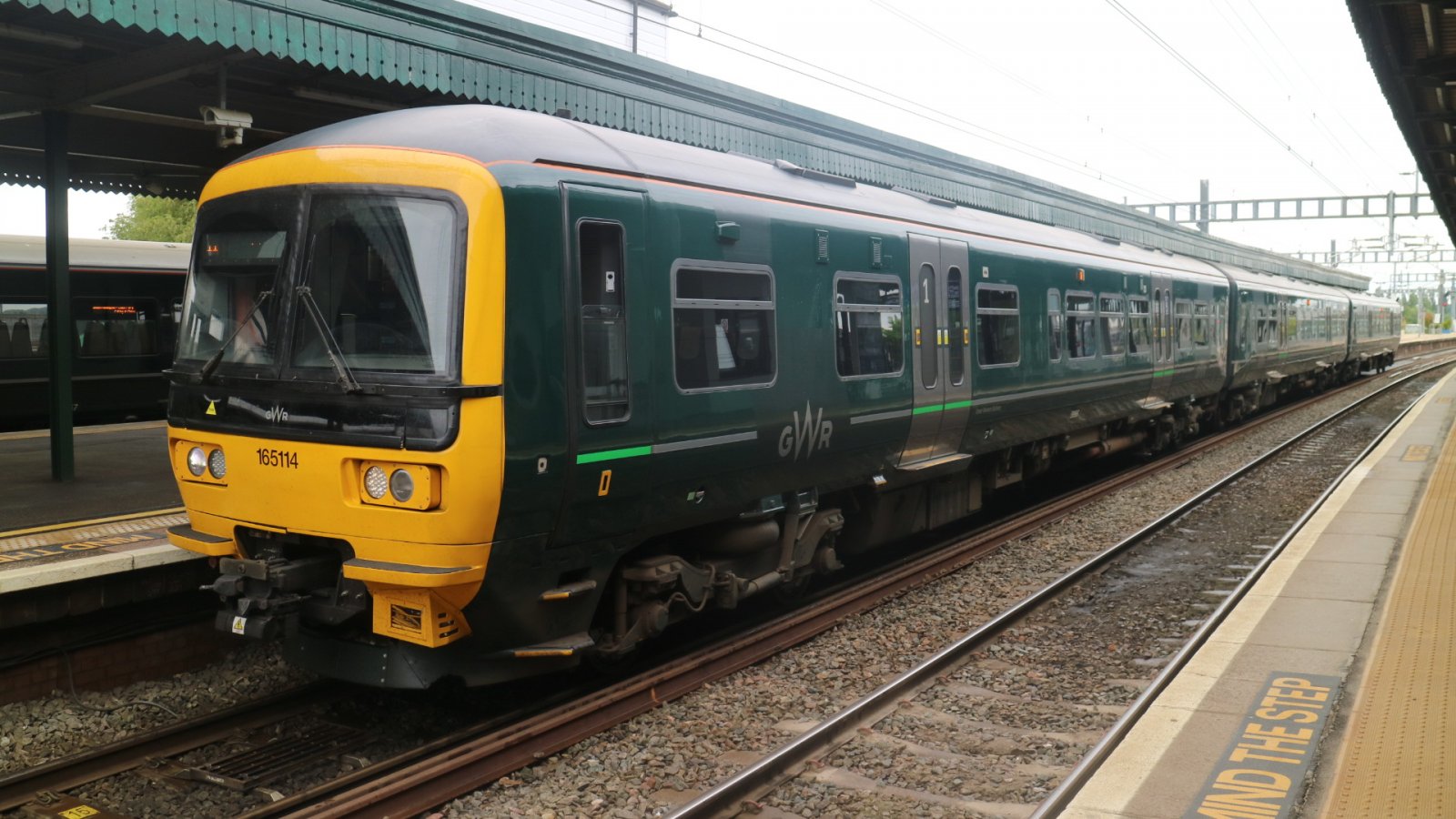 Photo of 165114 at Didcot Parkway — trainlogger