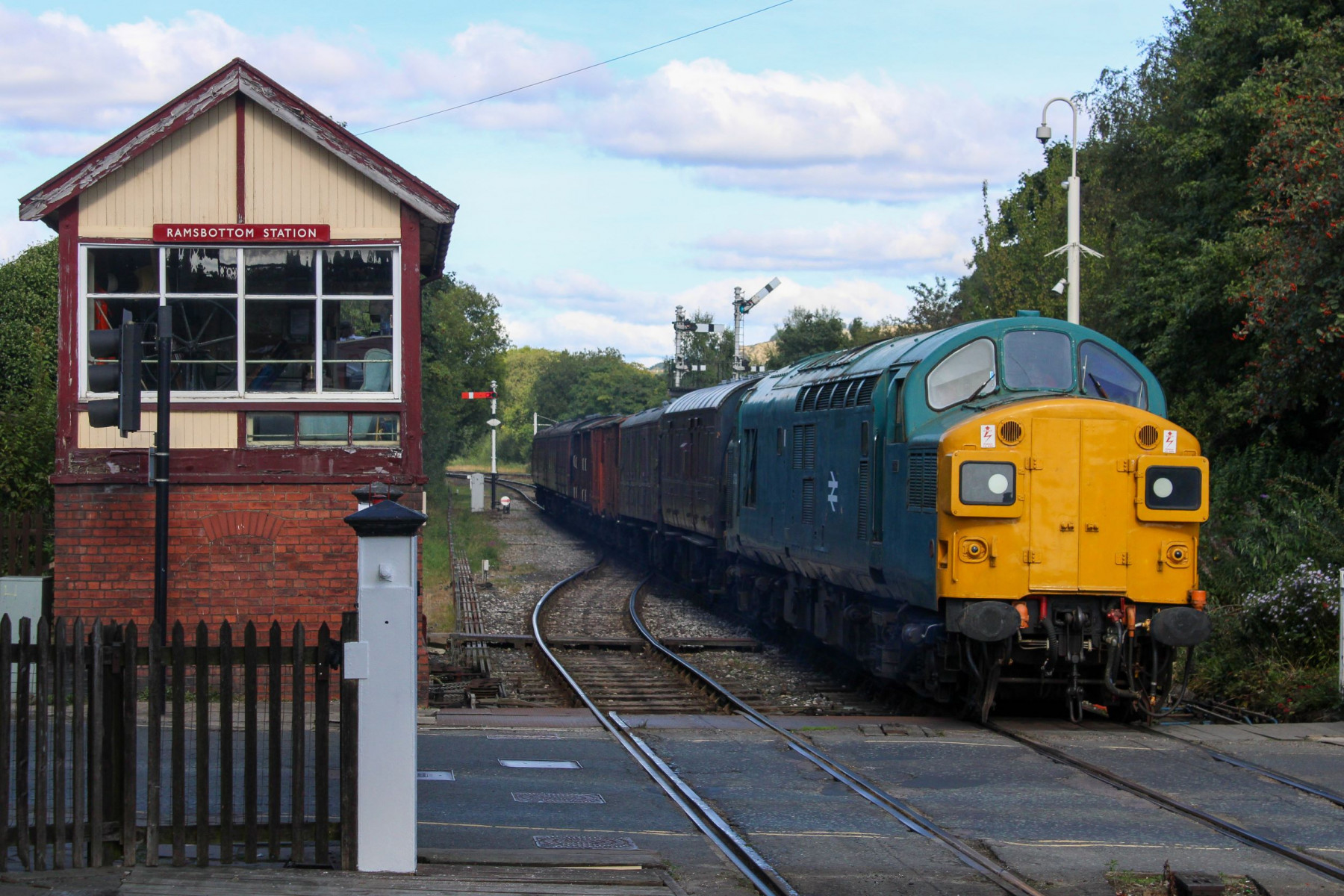 Photo of 37109 at East Lancashire Railway — trainlogger