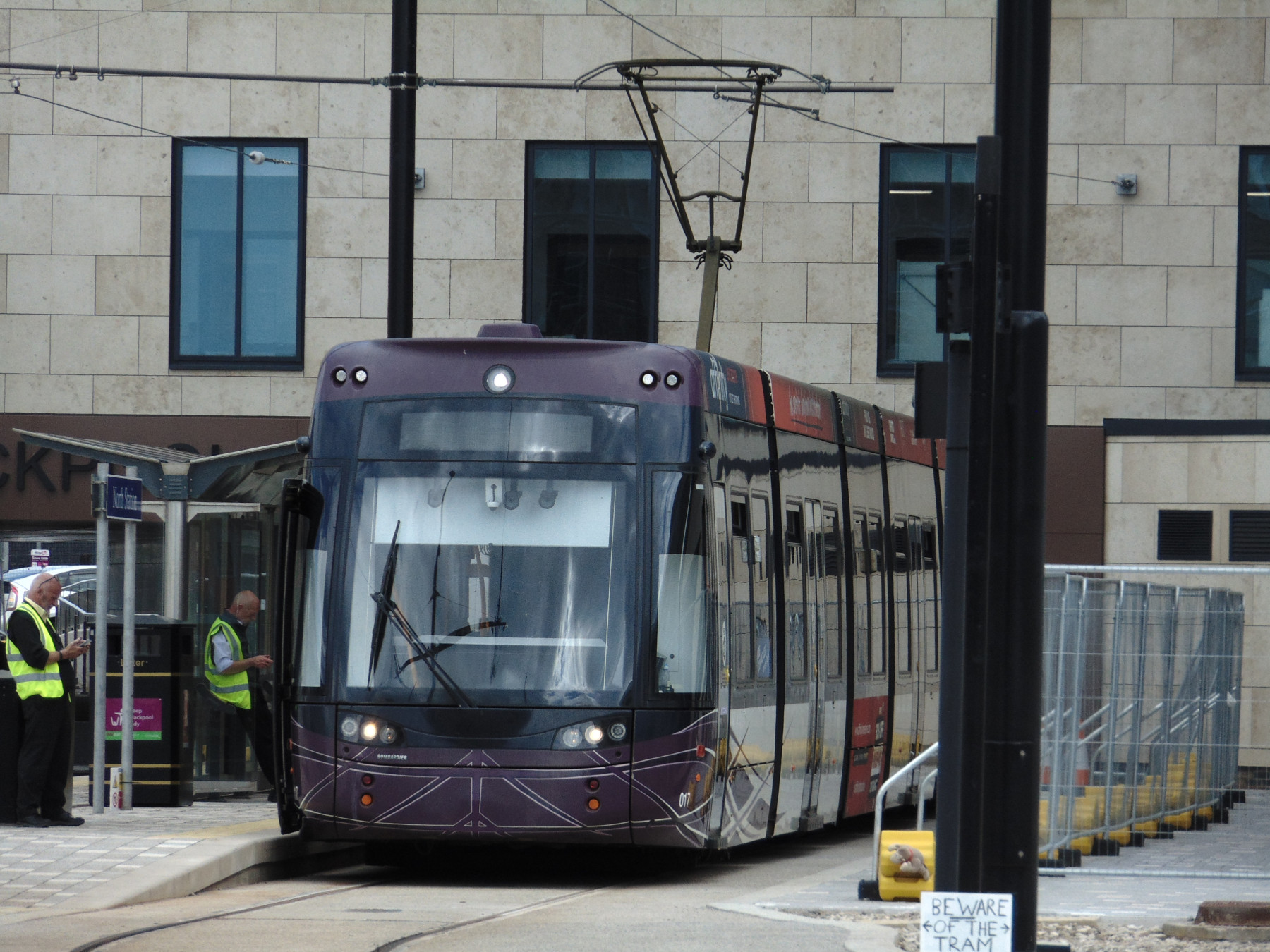 Photo of BT 017 at North Station (Blackpool Tramway) — trainlogger