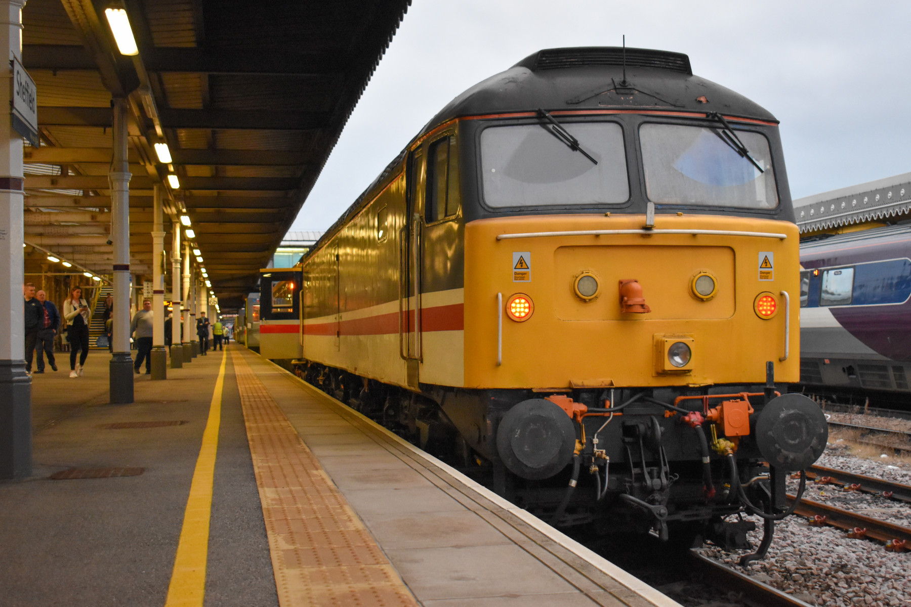 Photo of 47828 at Sheffield — trainlogger