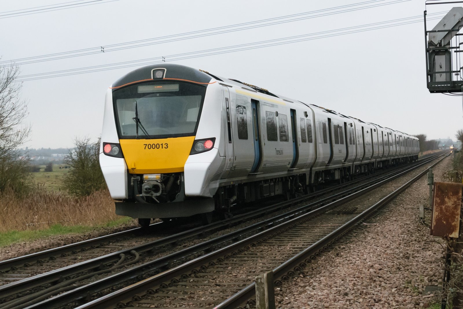 Photo of 700013 at Shornemead Crossing — trainlogger