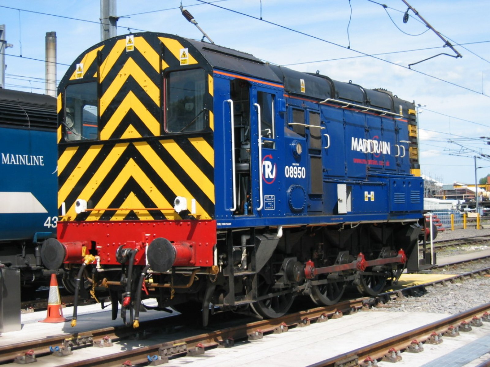 Photo of 08950 at Neville Hill TMD — trainlogger