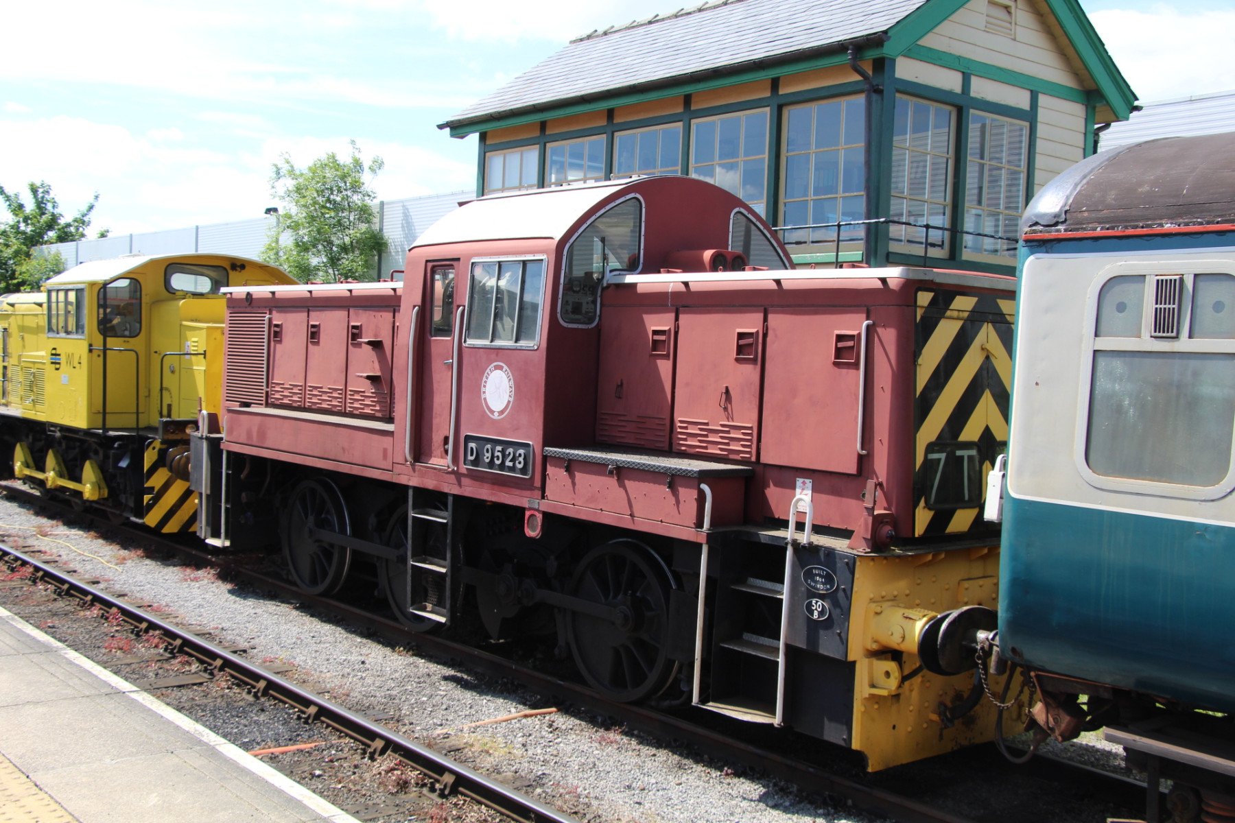 Photo of D9523 at Wensleydale Railway - Leeming Bar — trainlogger