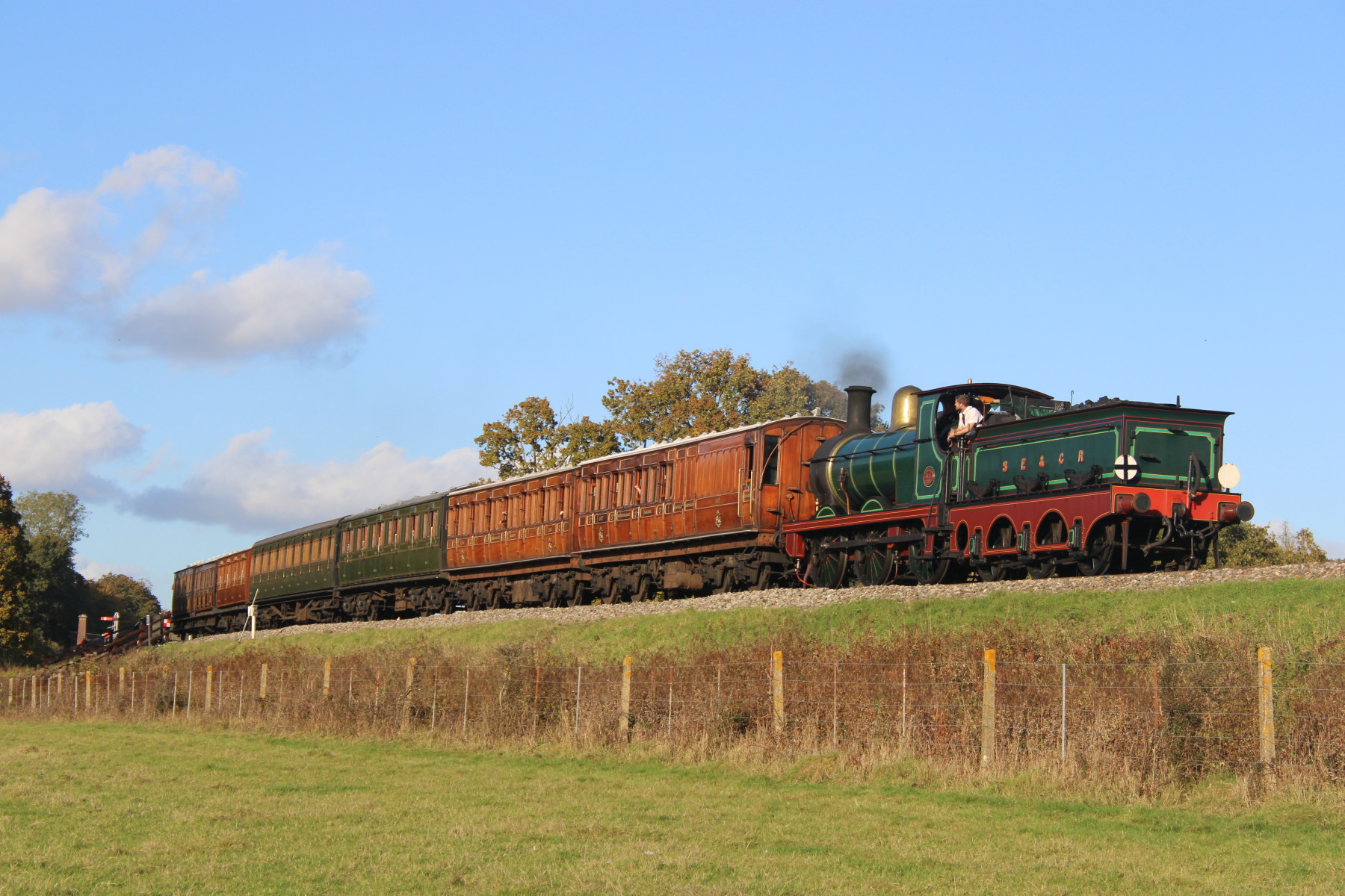 Photo of SECR 65 steam at Bluebell Railway - Horsted Keynes — trainlogger