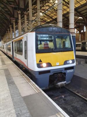 321321 - Class 321 / EMUs — trainlogger