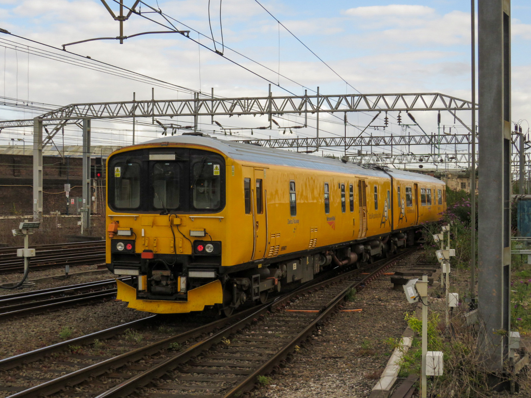 Photo of 950001 at Crewe — trainlogger
