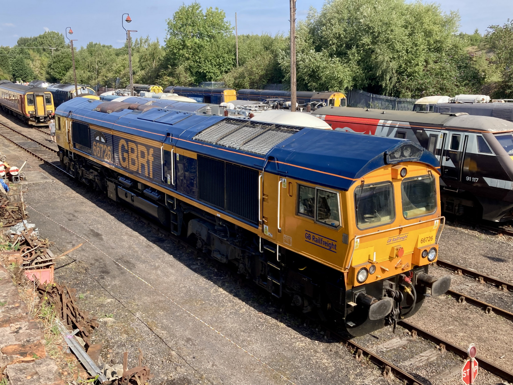 Photo of 66726 at Barrow Hill Roundhouse — trainlogger