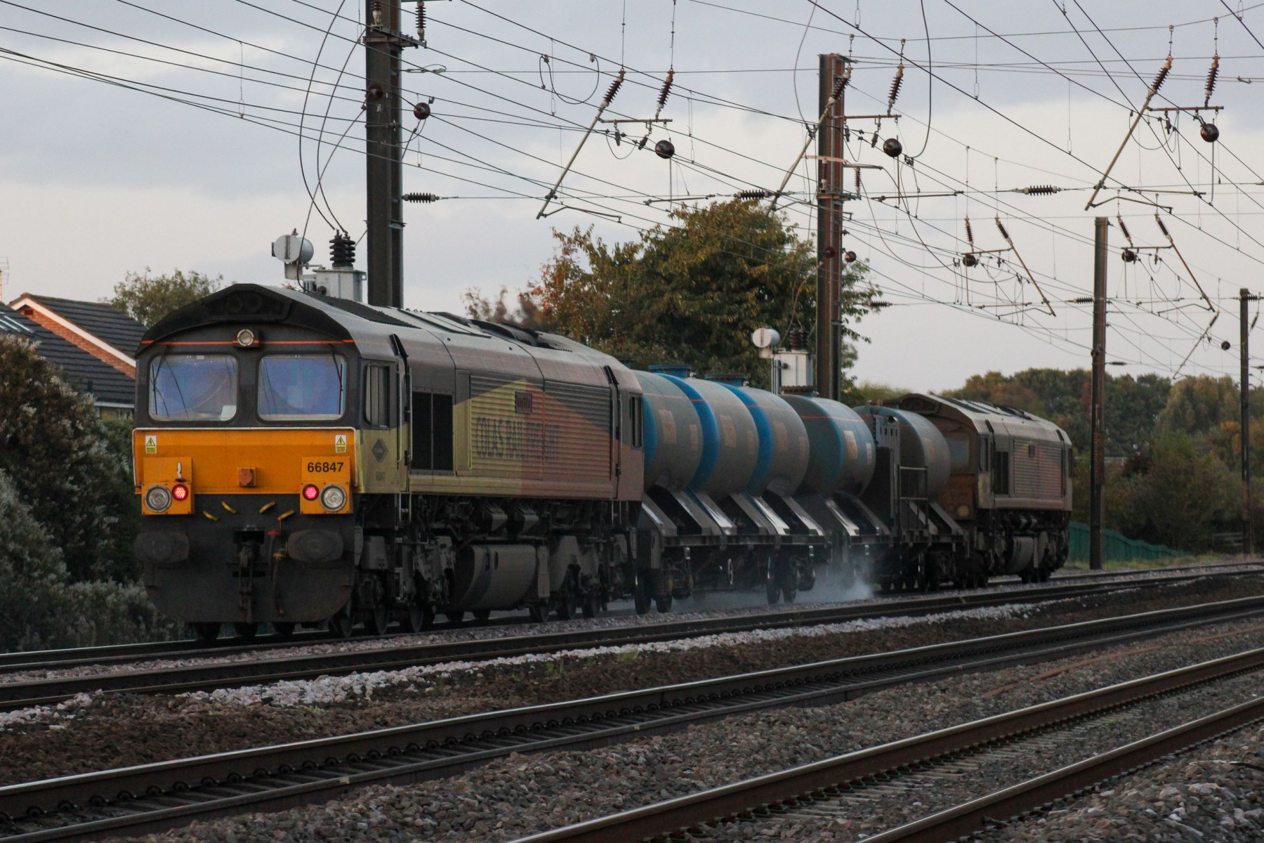 Photo of 66847 at Copmanthorpe Foot Crossing — trainlogger