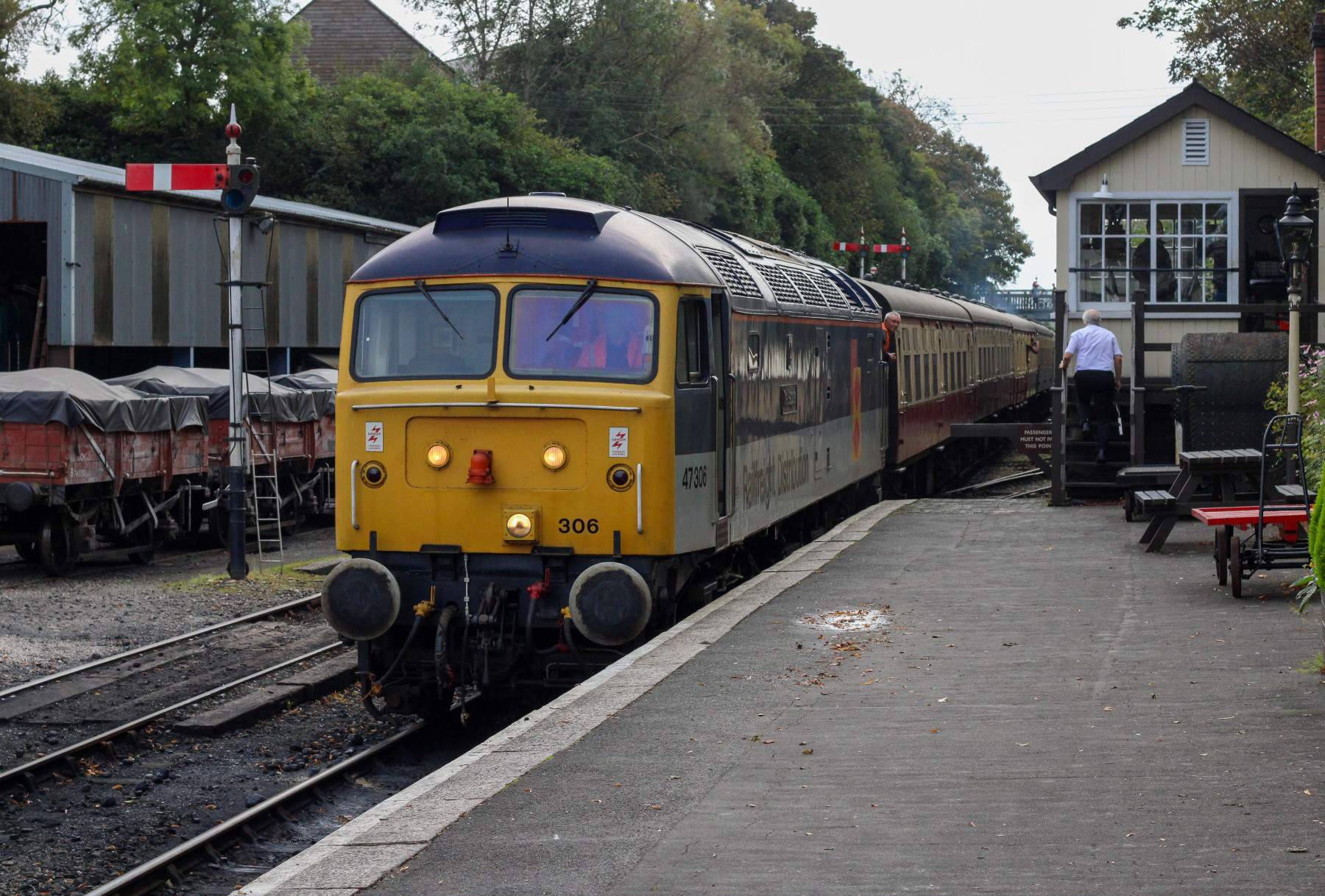 Photo of 47306 at Bodmin & Wenford Railway — trainlogger
