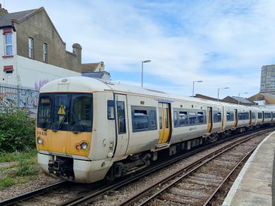 Class 376 - Bombardier Suburban Electrostar — trainlogger