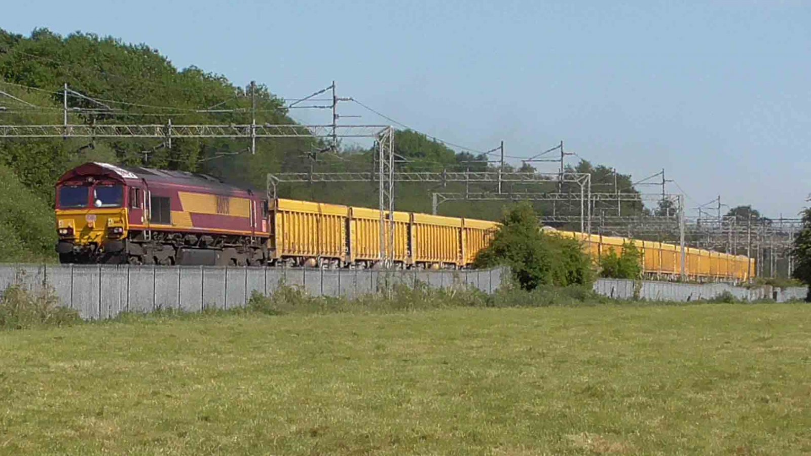 Photo of 66031 at Slindon — trainlogger