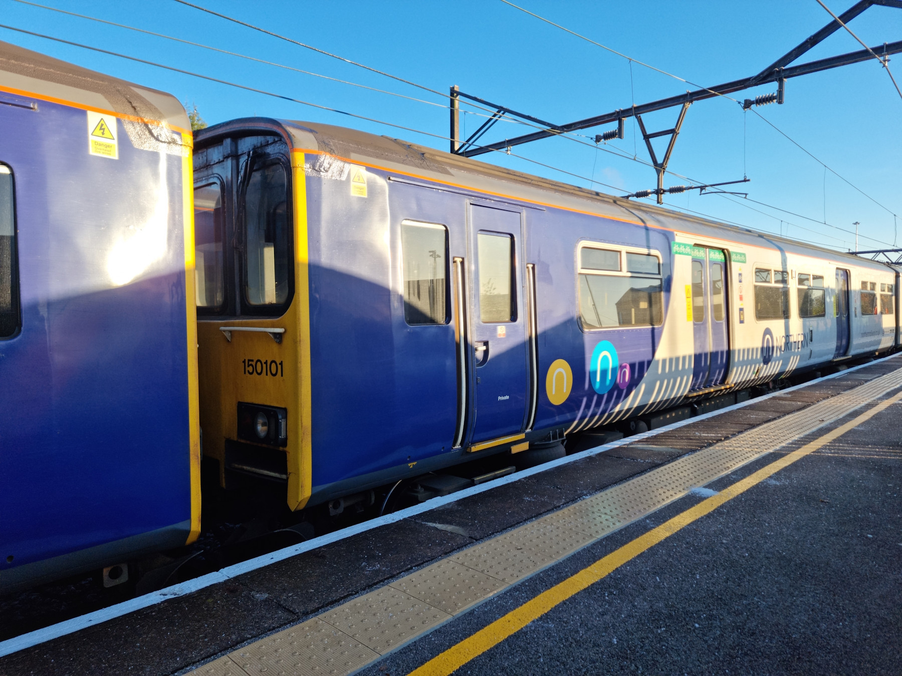 Photo of 150101 at Guide Bridge — trainlogger
