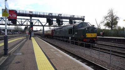 D6817 - Class 37 / Locomotives — trainlogger