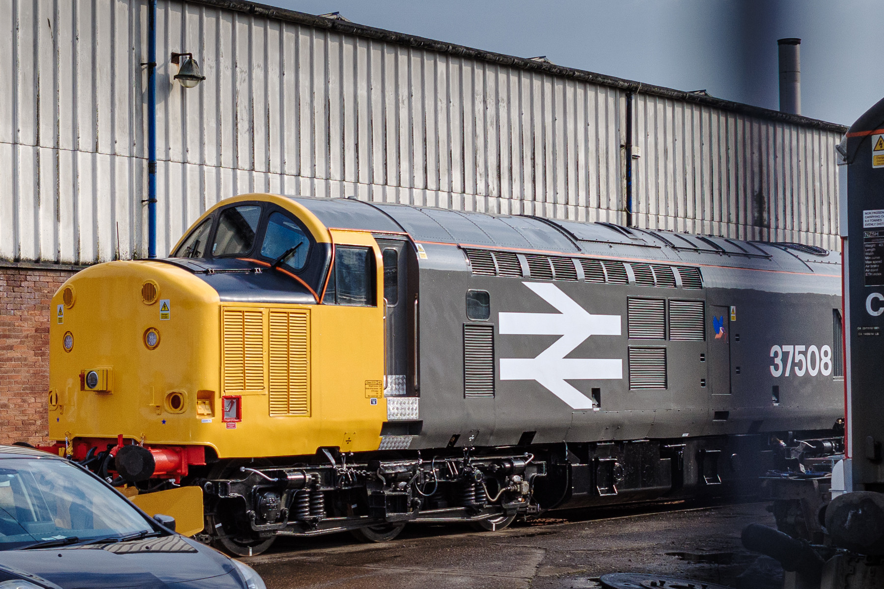 Photo of 37508 at Burton-on-Trent - Nemesis Rail — trainlogger